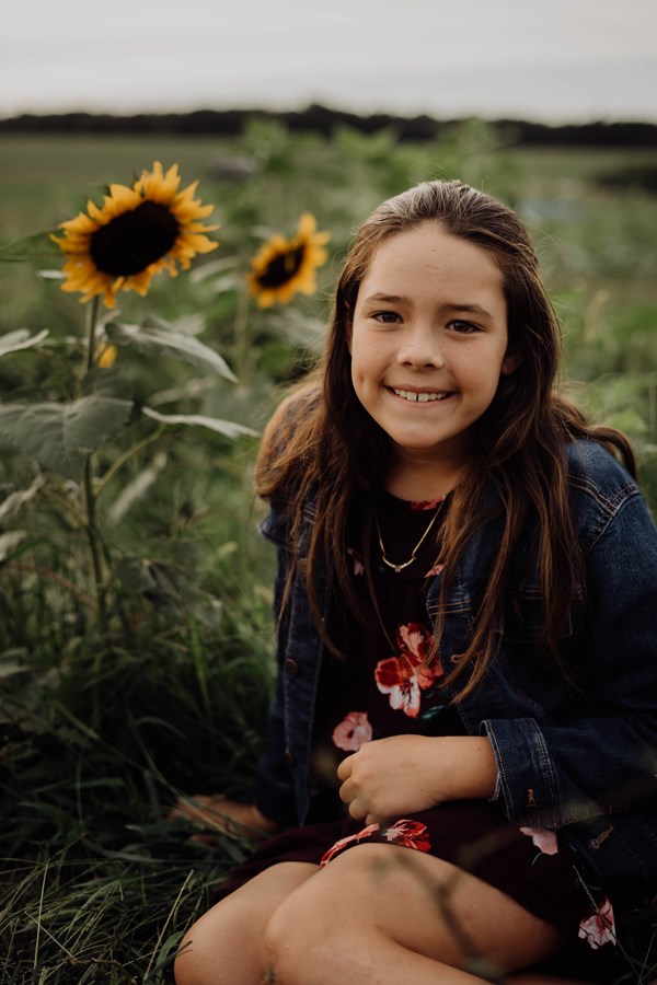 Angel Florez Sunflower Field | Eden Chae Photography